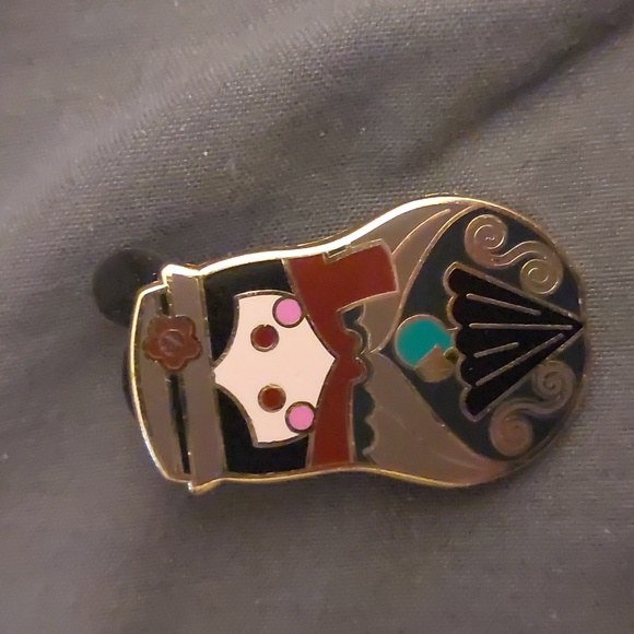Disney | Jewelry | Disney Mary Poppins Pin | Poshmark